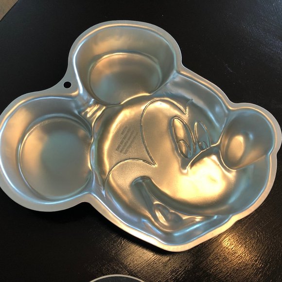 Wilton | Kitchen | Wilton Disney Mickey Mouse Club Face Cake Pan | Poshmark